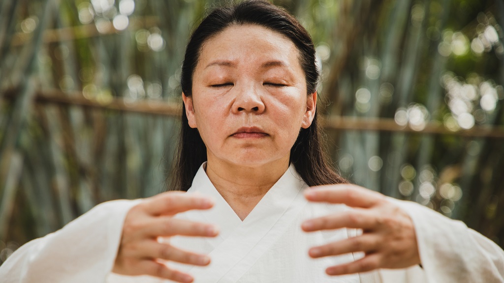 Qué es el Qi Gong (o Chi Kung) y cómo se practica | Gaia Español